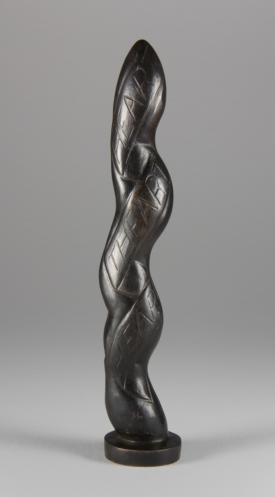 Terry Stringer | Hear the Art Heart | Milford Galleries Queenstown