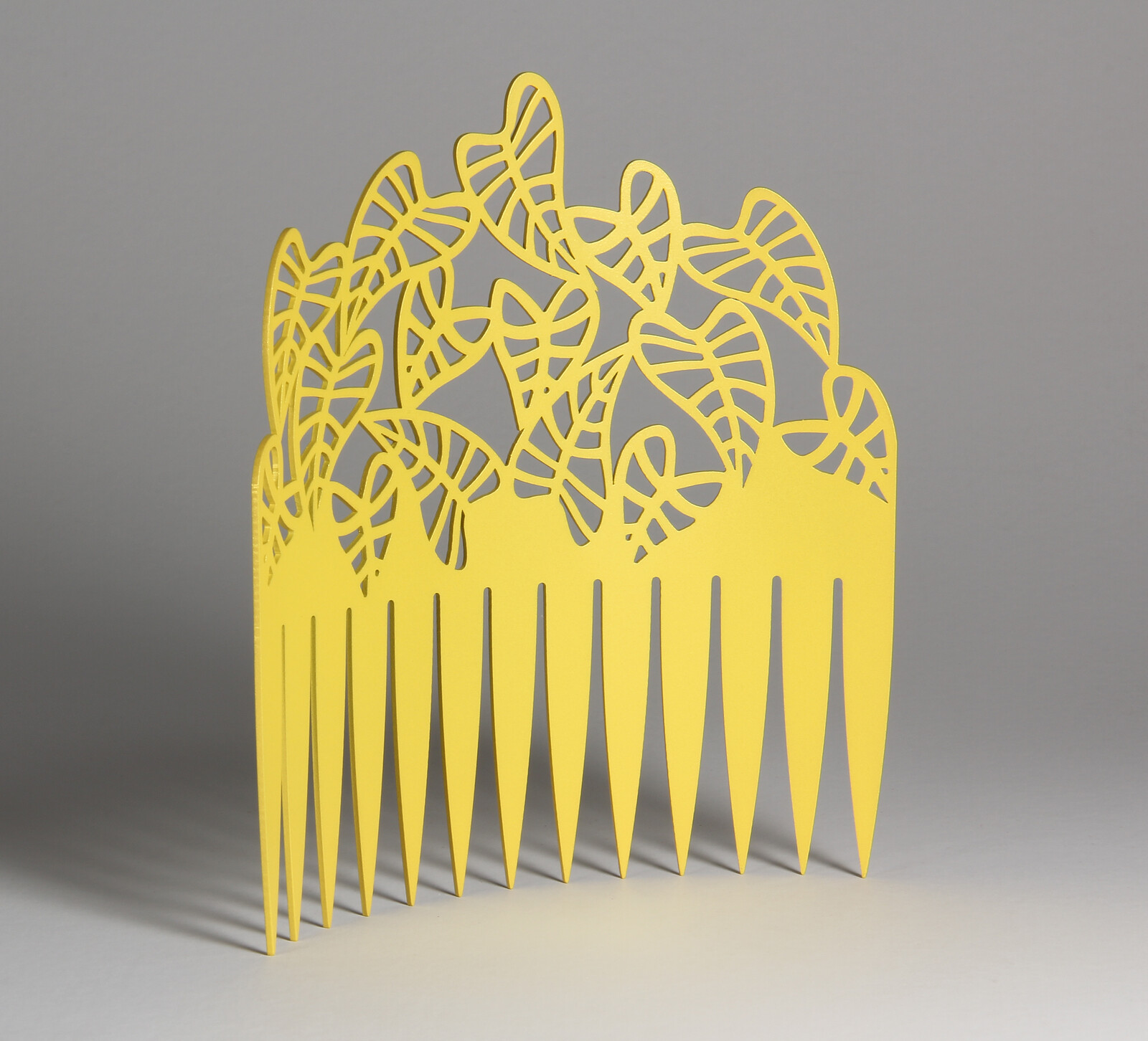 Lonnie Hutchinson | Comb Taro Queen (Canary) | Milford Galleries Queenstown